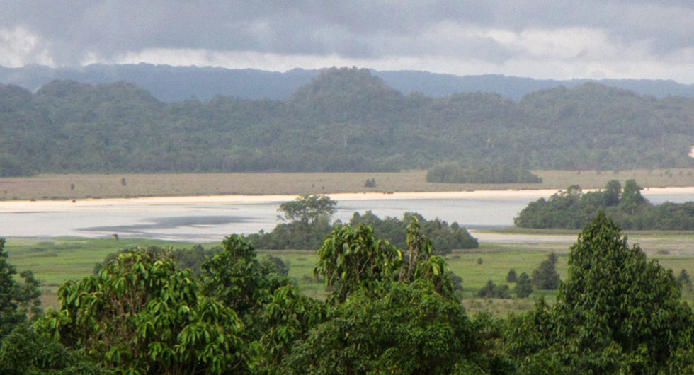 Forgotten Treasures of the Ayamaru Lakes, West Papua New Guinea ...